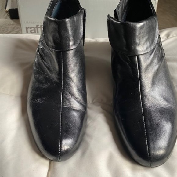 Umberto Raffini | Shoes | Umberto Raffini Farina Black Ankle Boots ...